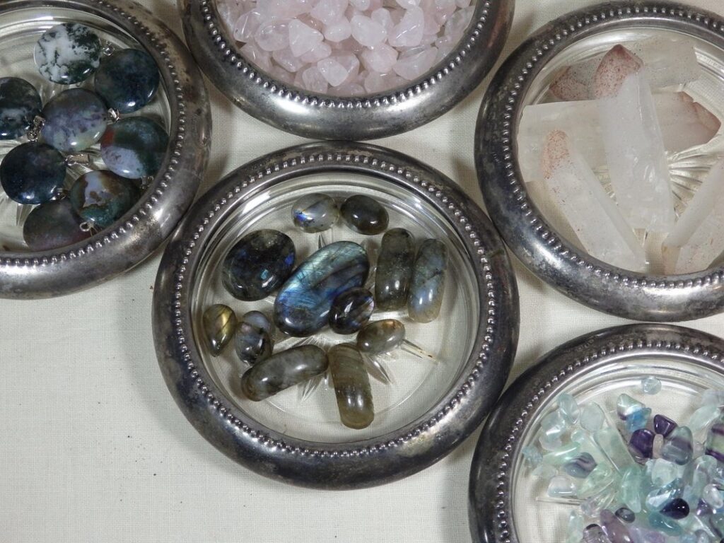 Identify Fluorite Like a Pro: A Comprehensive Guide - Watch and Gather